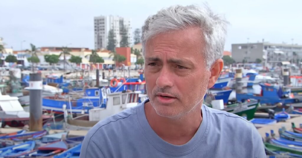 Ufficiale: Mourinho nuovo allenatore del Fenerbahce - Radio Sportiva Ufficiale: Mourinho nuovo allenatore del Fenerbahce - Radio Sportiva